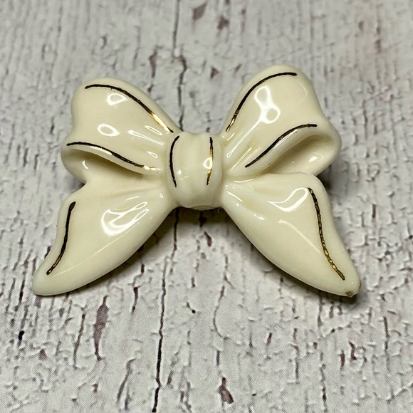 Lenox | Jewelry | Vintage Lenox Ivory Bow Brooch With 24k Gold Trim ...